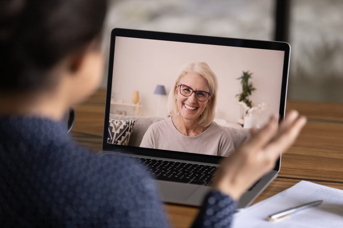 How to Host Successful Virtual Parent-Teacher Meetings [Guide + Tips]